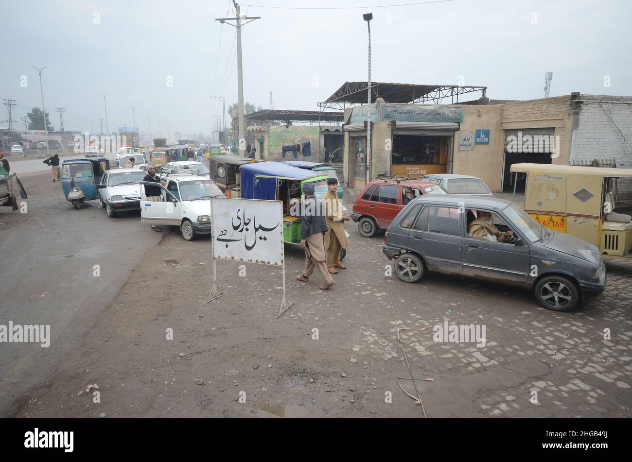 Cng stations hi-res stock photography and images - Alamy