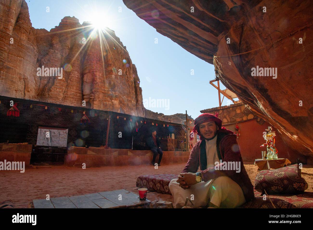 People living in desert hi-res stock photography and images - Alamy