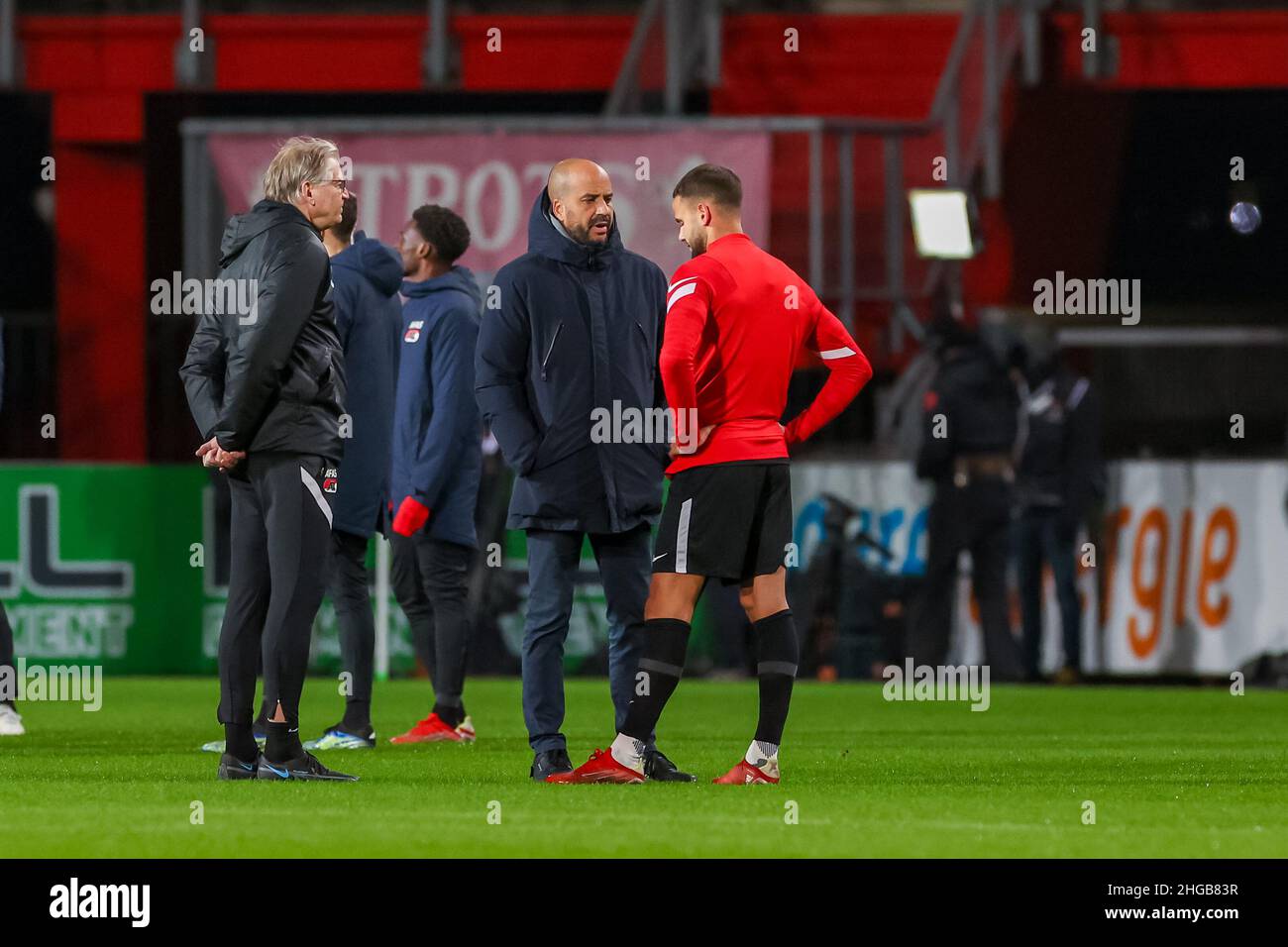 ENSCHEDE, NETHERLANDS - JANUARY 19: Head coach Pascal Jansen of AZ ...