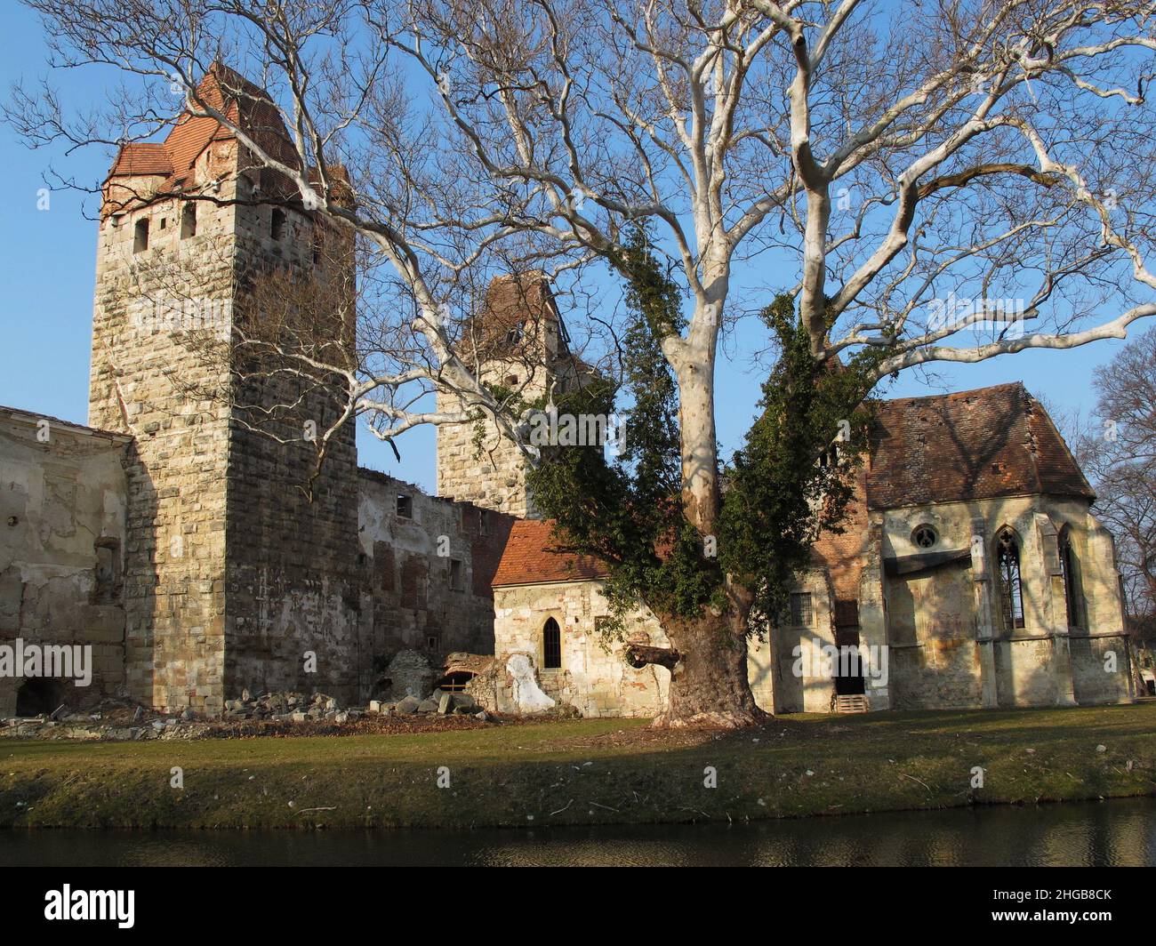 Lower castle with big tower hi-res stock photography and images - Alamy