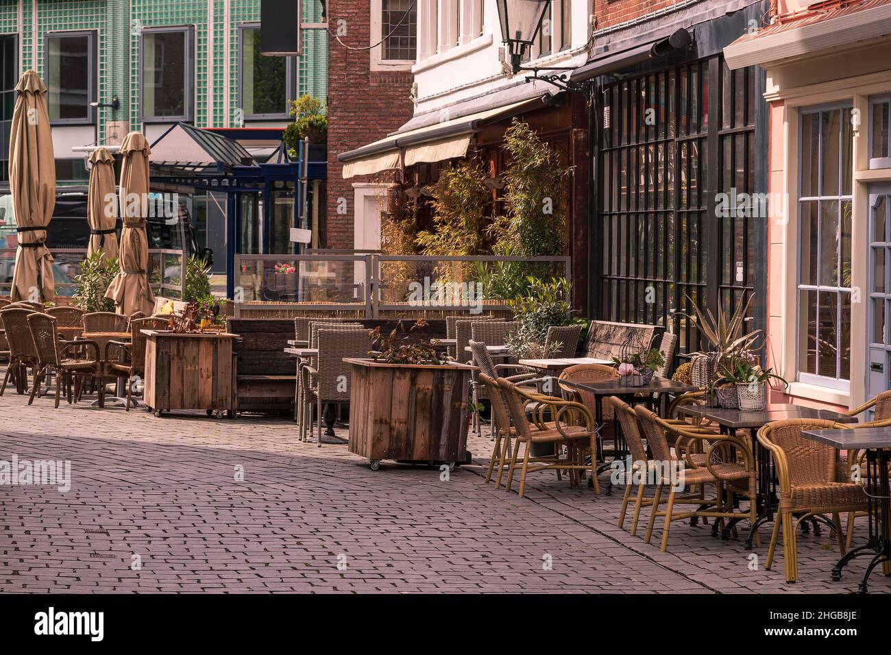 Cafe without doors hi-res stock photography and images - Alamy