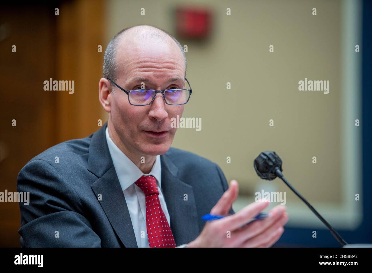Deputy energy secretary david turk hi-res stock photography and images ...