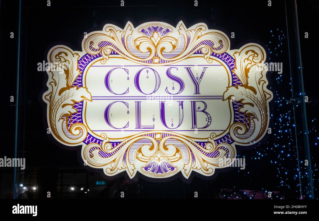 Club with restaurant hi-res stock photography and images - Alamy