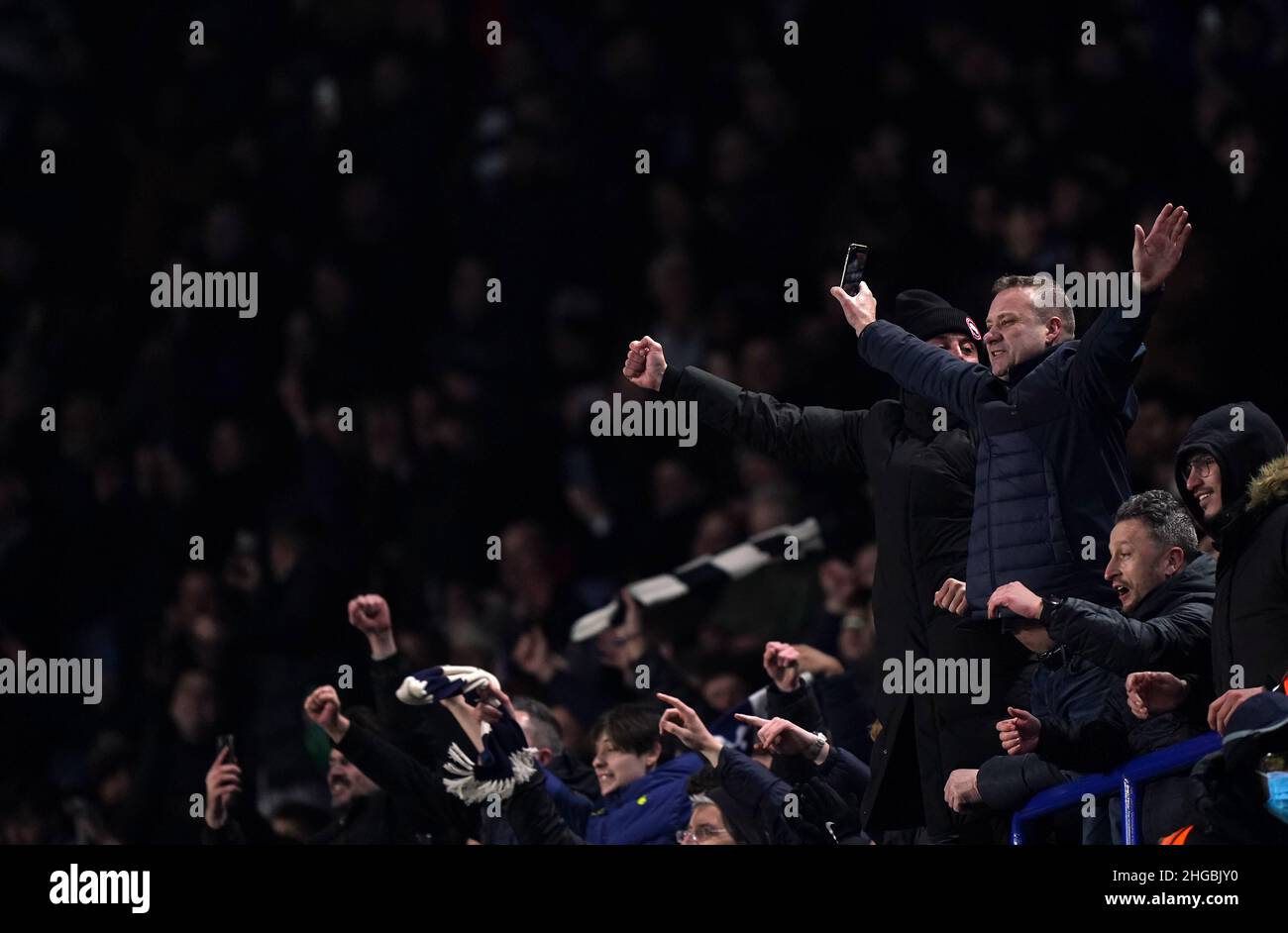 Tottenham hotspur fans in the stands hi-res stock photography and ...
