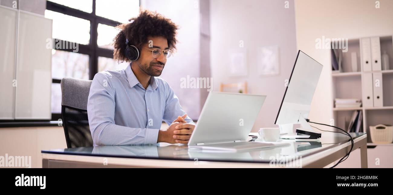 Man using virtual screen hi-res stock photography and images - Alamy