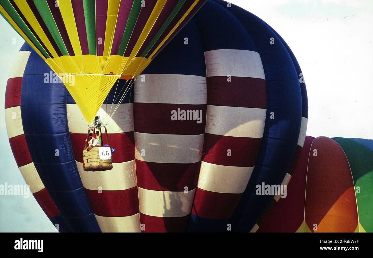 Manor, Texas USA 1990: "Hare and Hound" hot air balloon races in the ...