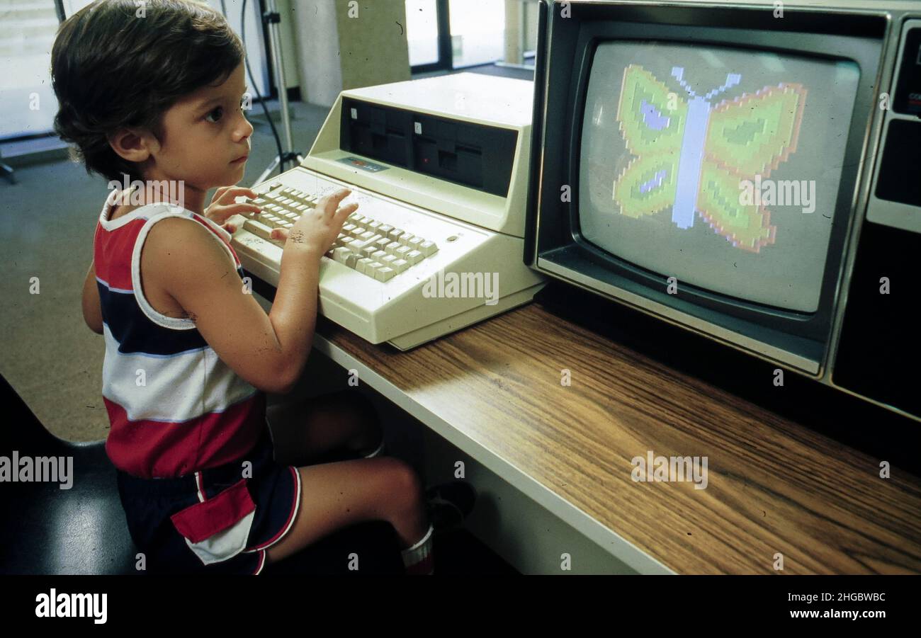 1980s school computers hi-res stock photography and images - Alamy