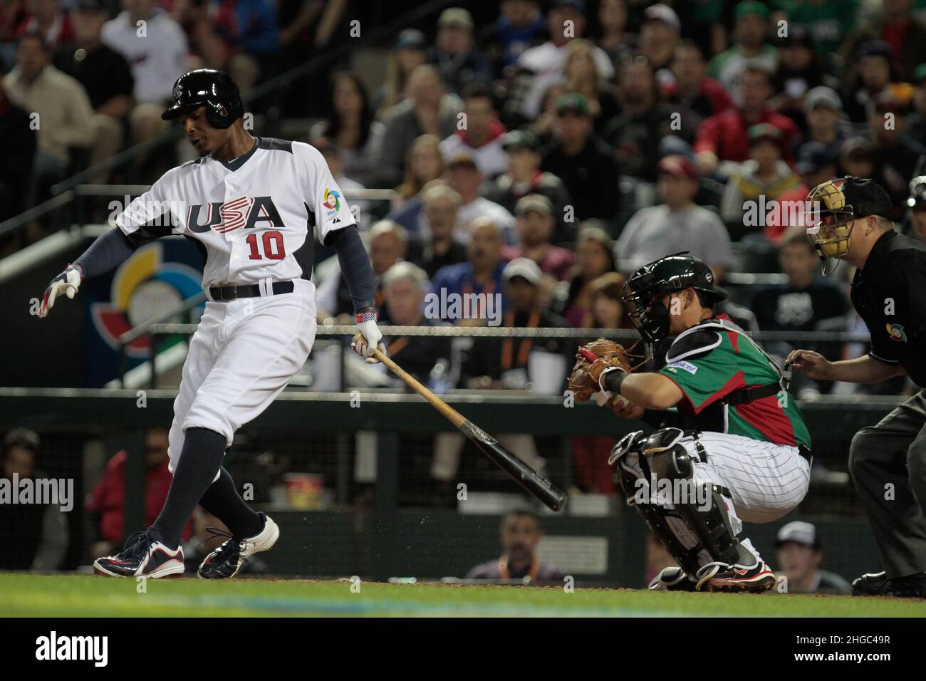 Adam jones baseball classic hi-res stock photography and images - Alamy