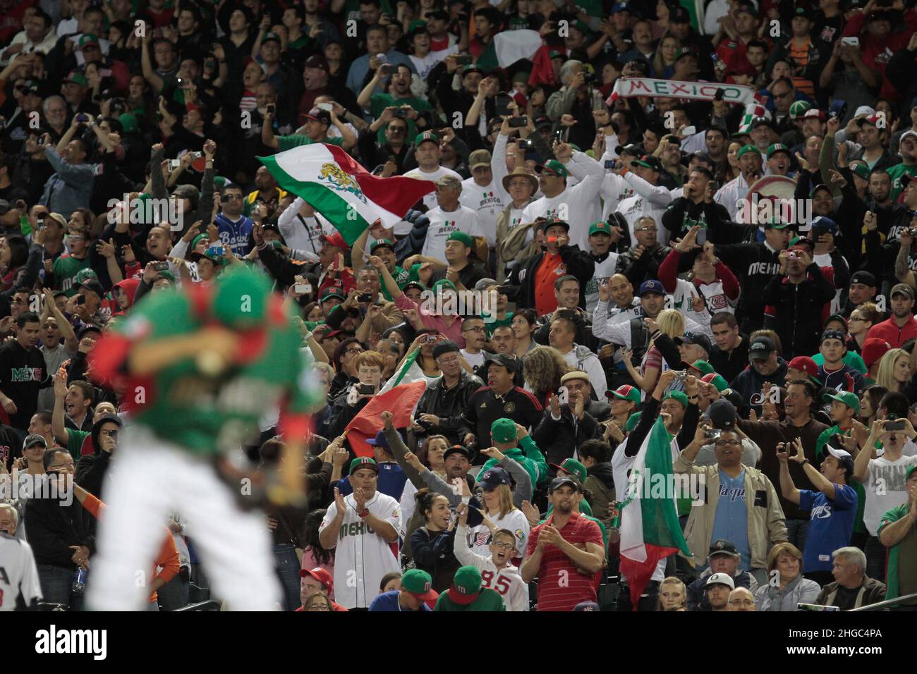 Sergio Romo of Mexico closing pitcher gets the save, pitcher cerrador ...