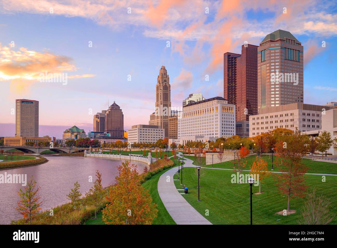 View of downtown Columbus Ohio Skyline at twilight Stock Photo - Alamy