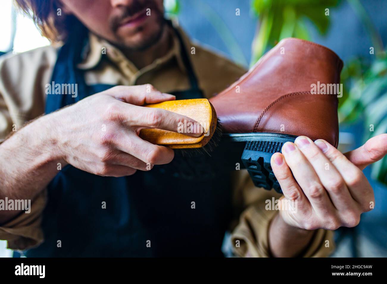 Leather making workshop hi-res stock photography and images - Alamy