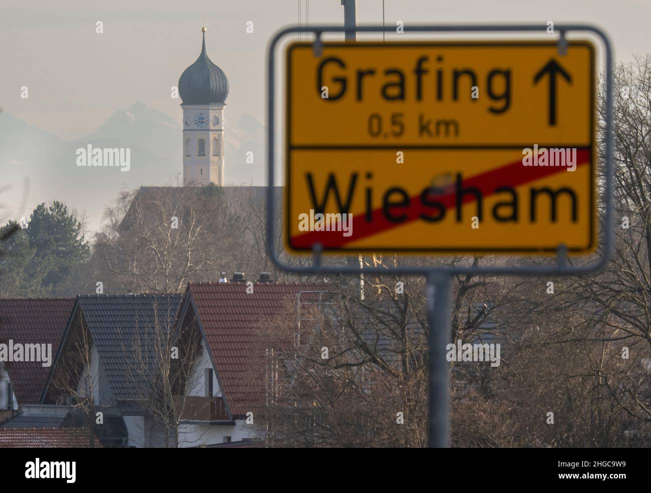 Grafing, Germany. 13th Jan, 2022. The Catholic Church of St. Ägidius ...