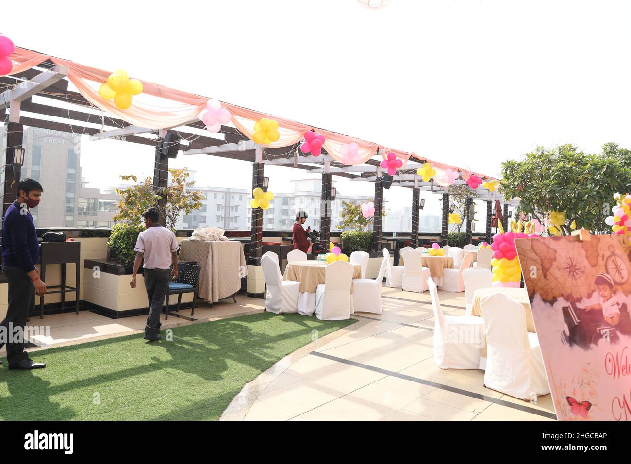 Outdoor Birthday Shoot Stock Photo - Alamy