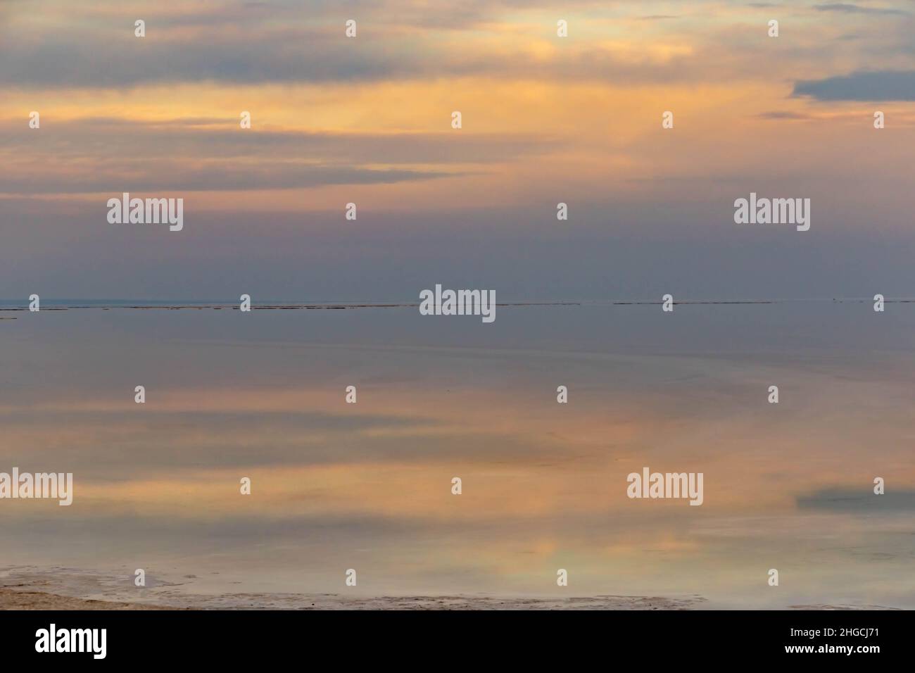 Horizon line view hi-res stock photography and images - Alamy