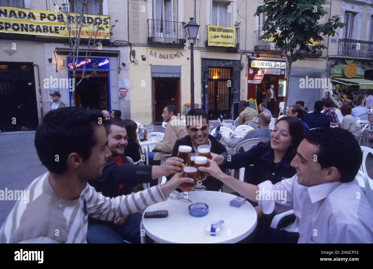 Spain Madrid downtown center young spanish people drinking beer Stock ...