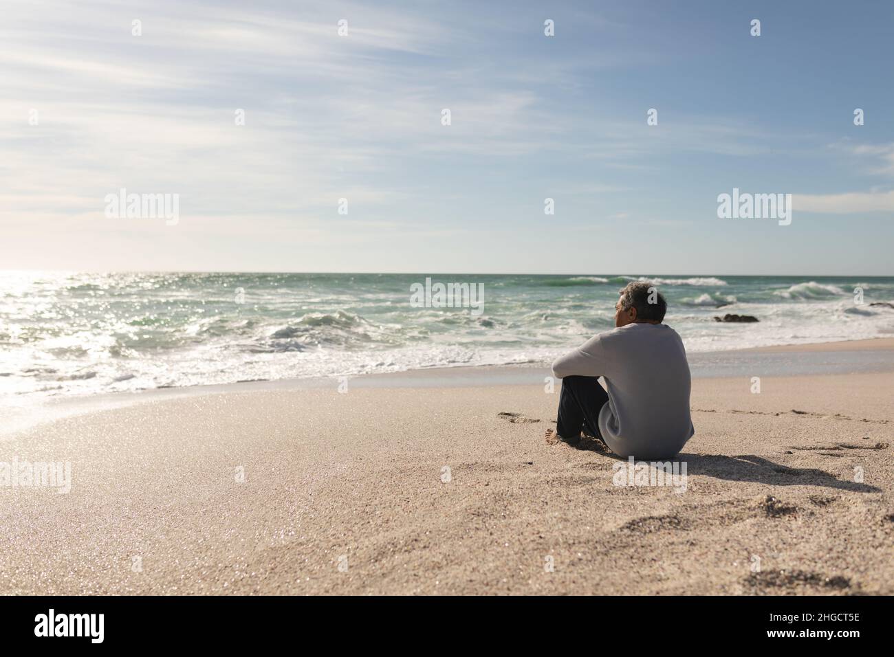 Man on horizon hi-res stock photography and images - Alamy