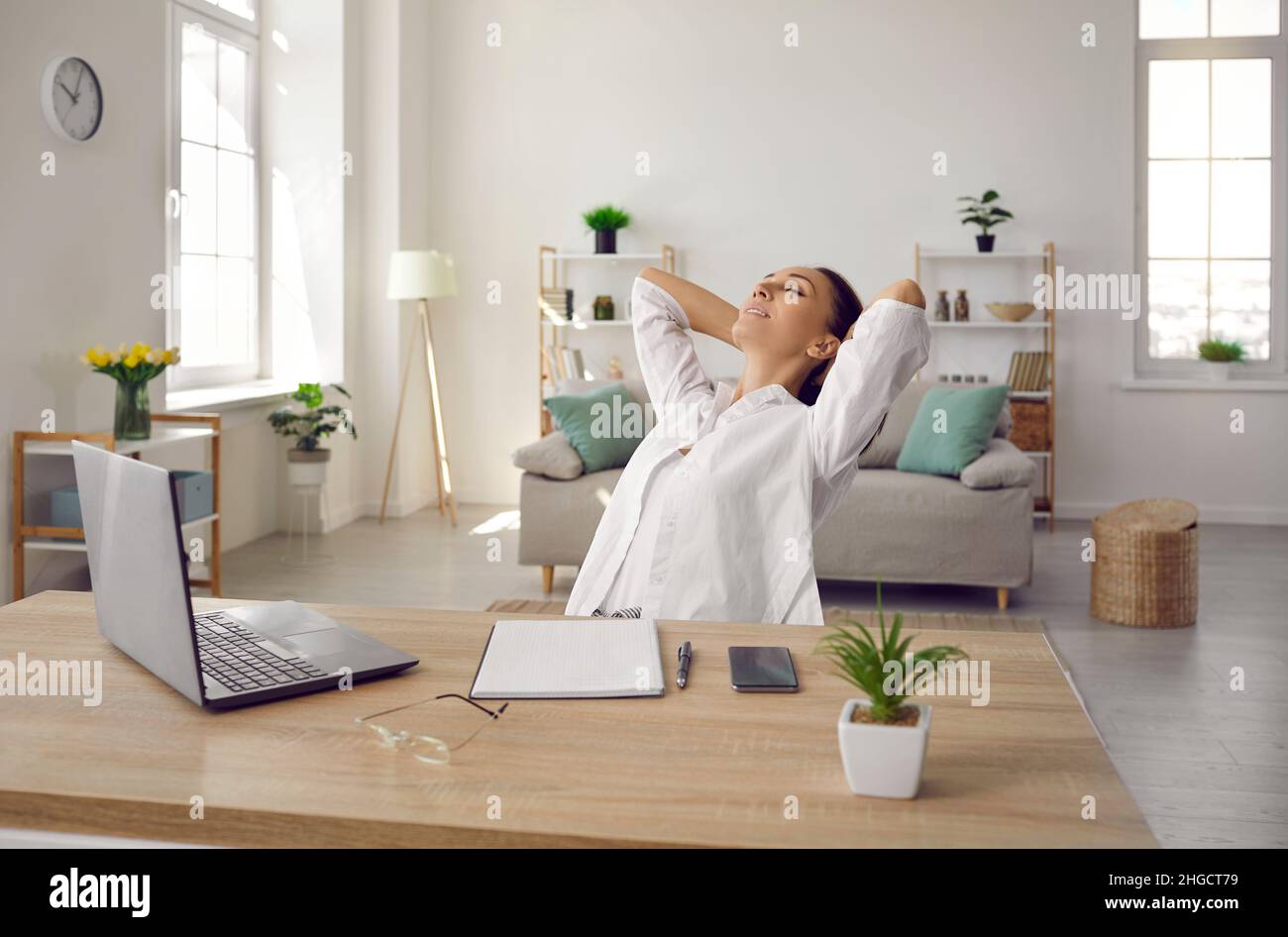 Lean back business hi-res stock photography and images - Alamy