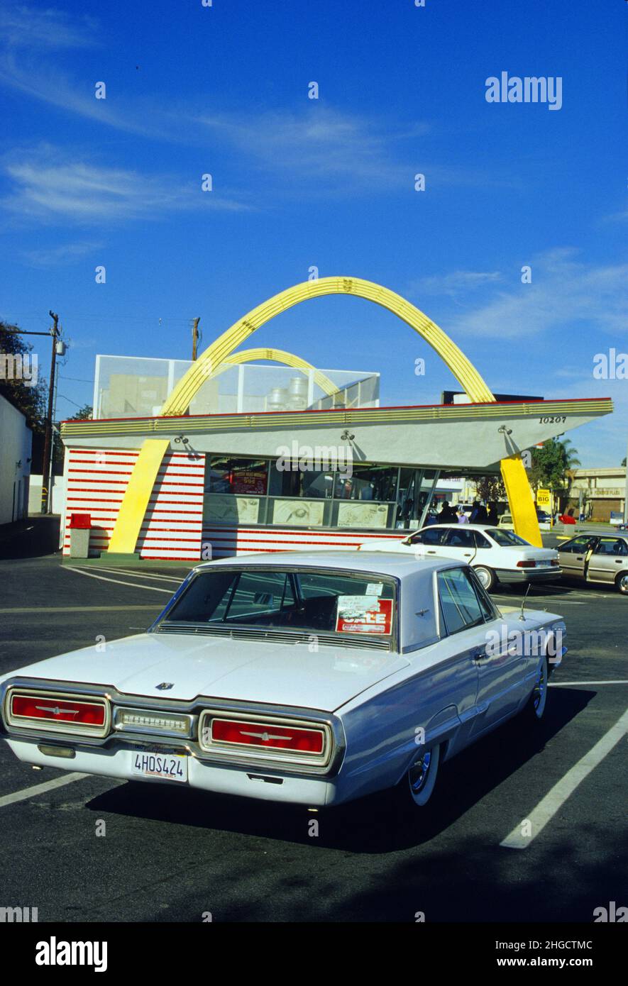 American car cultureThe oldest fast food restaurant Mc Donald in ...