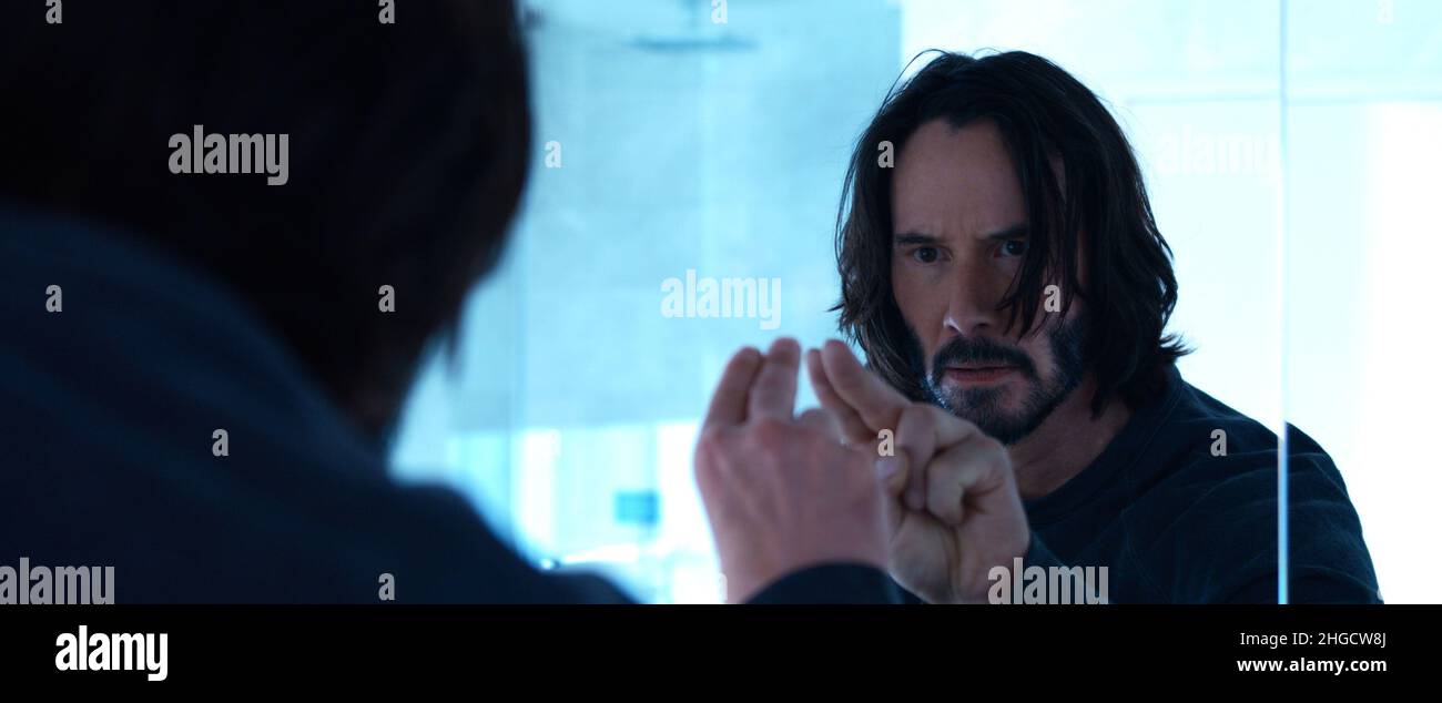 KEANU REEVES in THE MATRIX RESURRECTIONS (2021), directed by LANA ...
