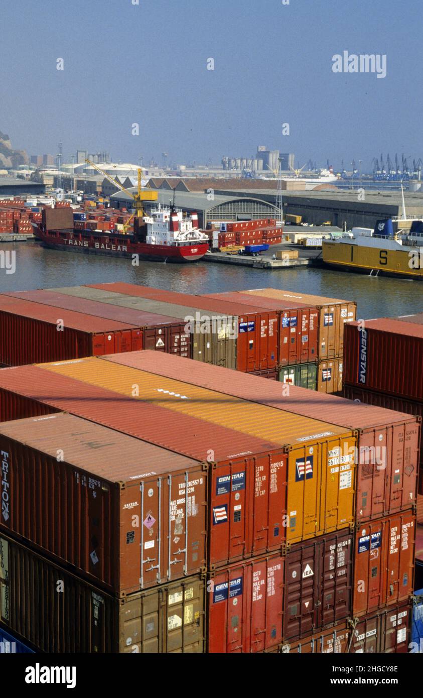 Barcelona spain harbour cargo container exportation Stock Photo - Alamy