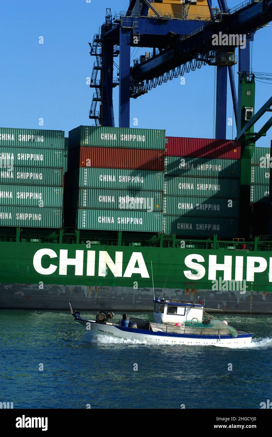 Transport de bateau de cargo hi-res stock photography and images - Alamy