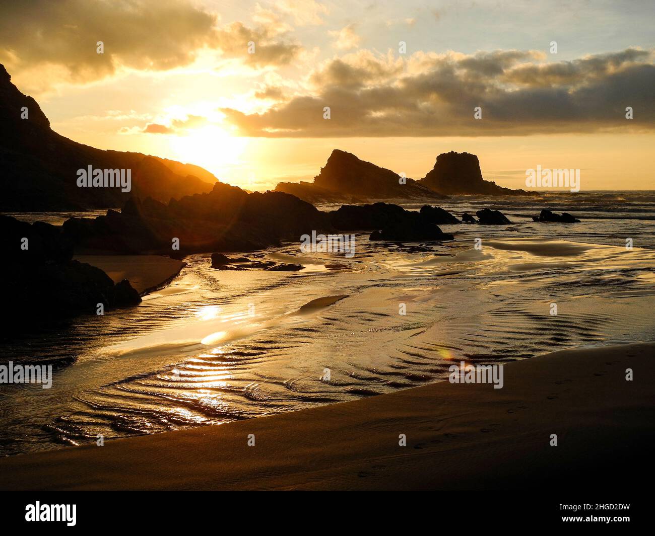 Beautiful sunset portugal beach hi-res stock photography and images - Alamy