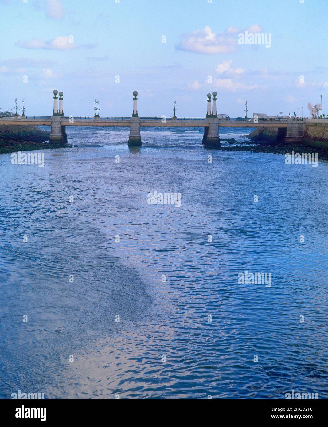 Puente arana hi-res stock photography and images - Alamy