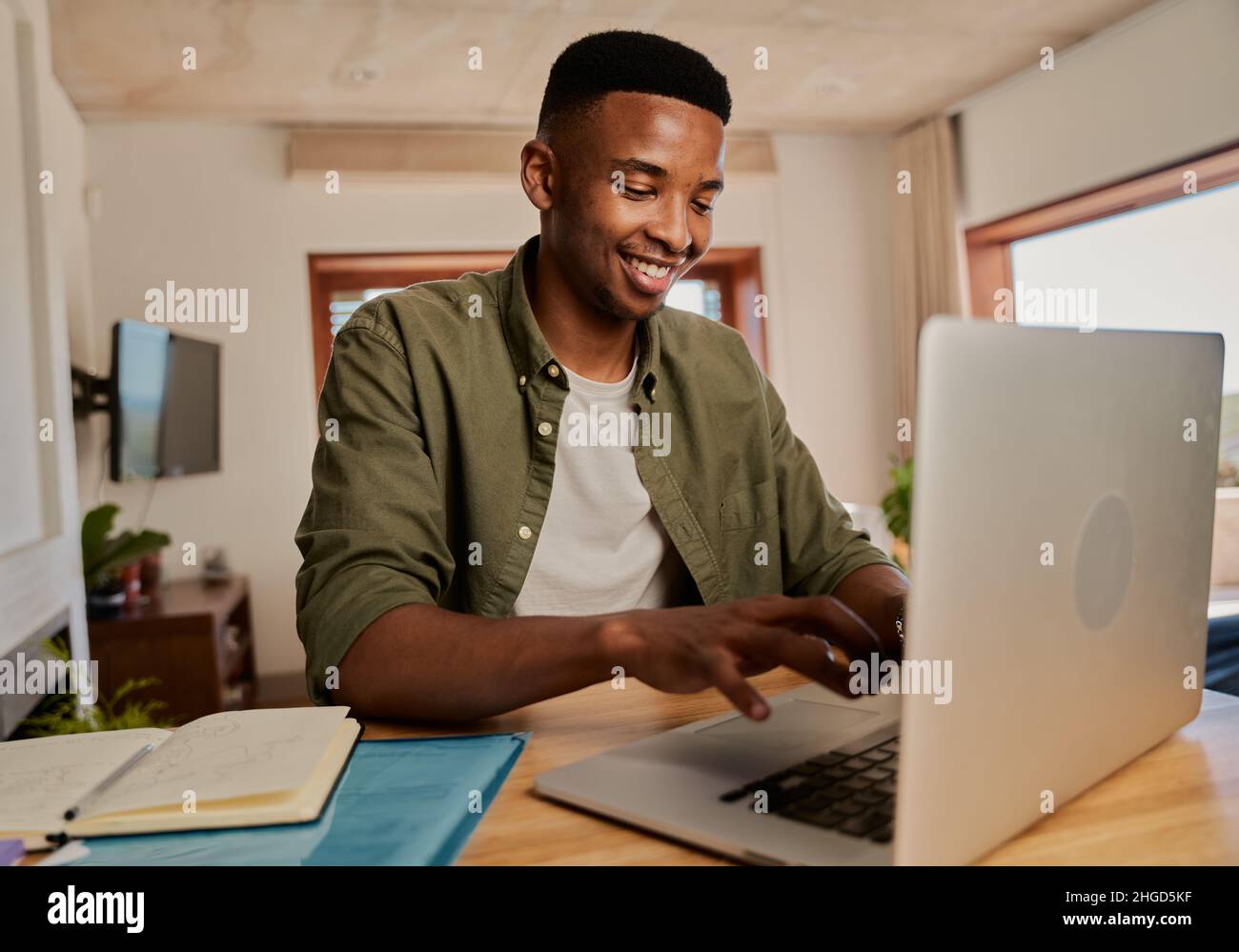 Adult typing hi-res stock photography and images - Alamy