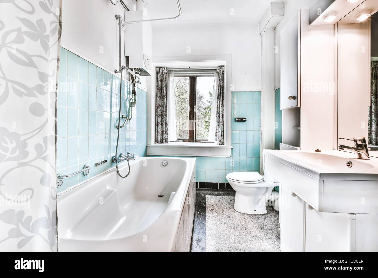 Amazing bathtub hi-res stock photography and images - Alamy