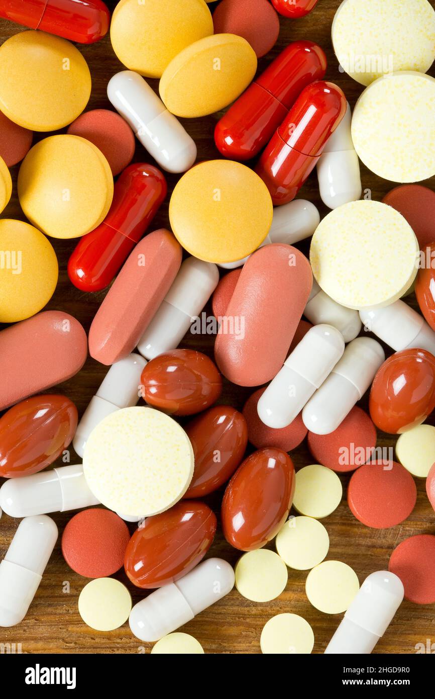 White medicinal tablets close hi-res stock photography and images - Alamy