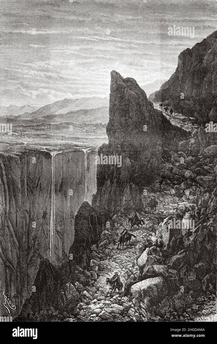 Descent of the eastern slope of the Cordillera de Marcapata, Peruvian ...