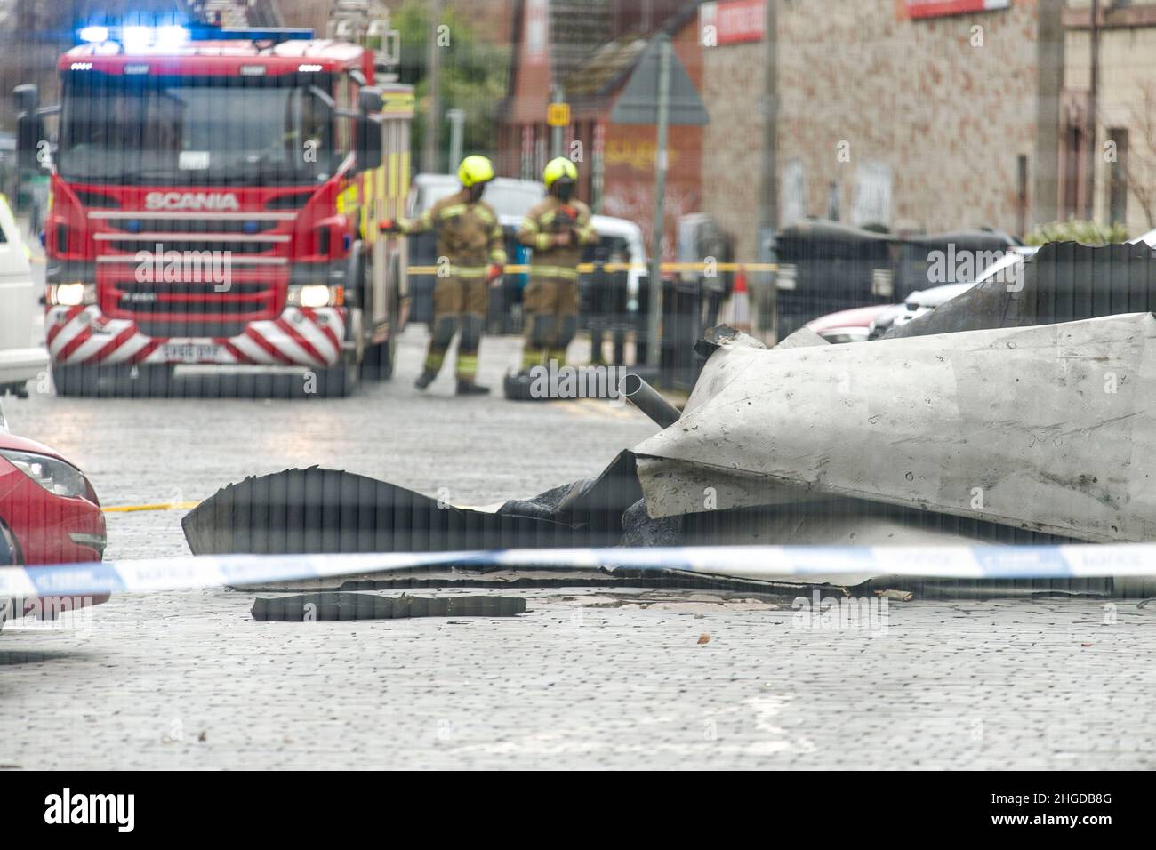 Large parts of roofing falls on Iona street in Edinburgh, this is due ...