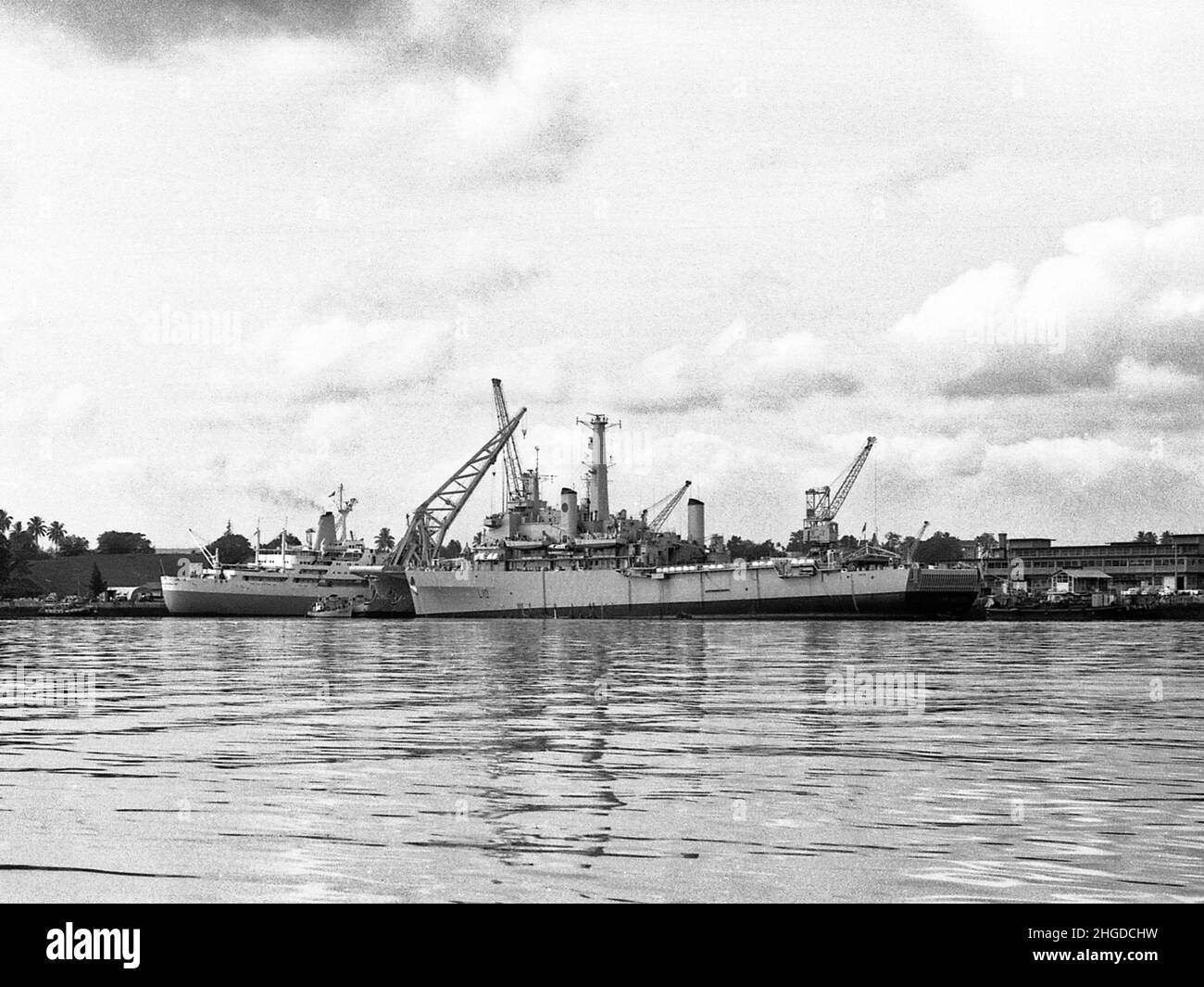 Royal navy ships hms fearless Black and White Stock Photos & Images - Alamy