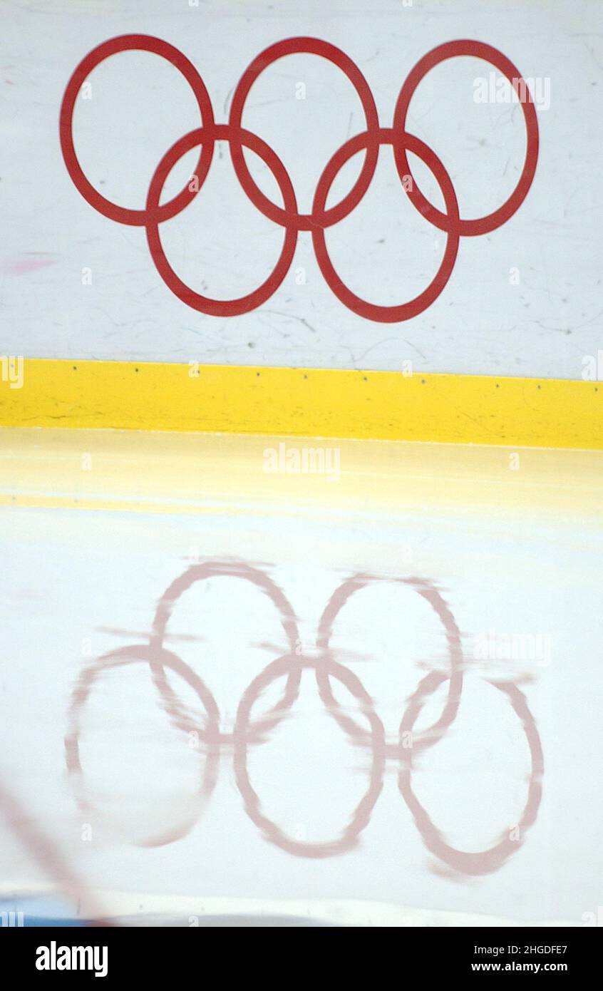 Olympic rings reflected ice hi-res stock photography and images - Alamy