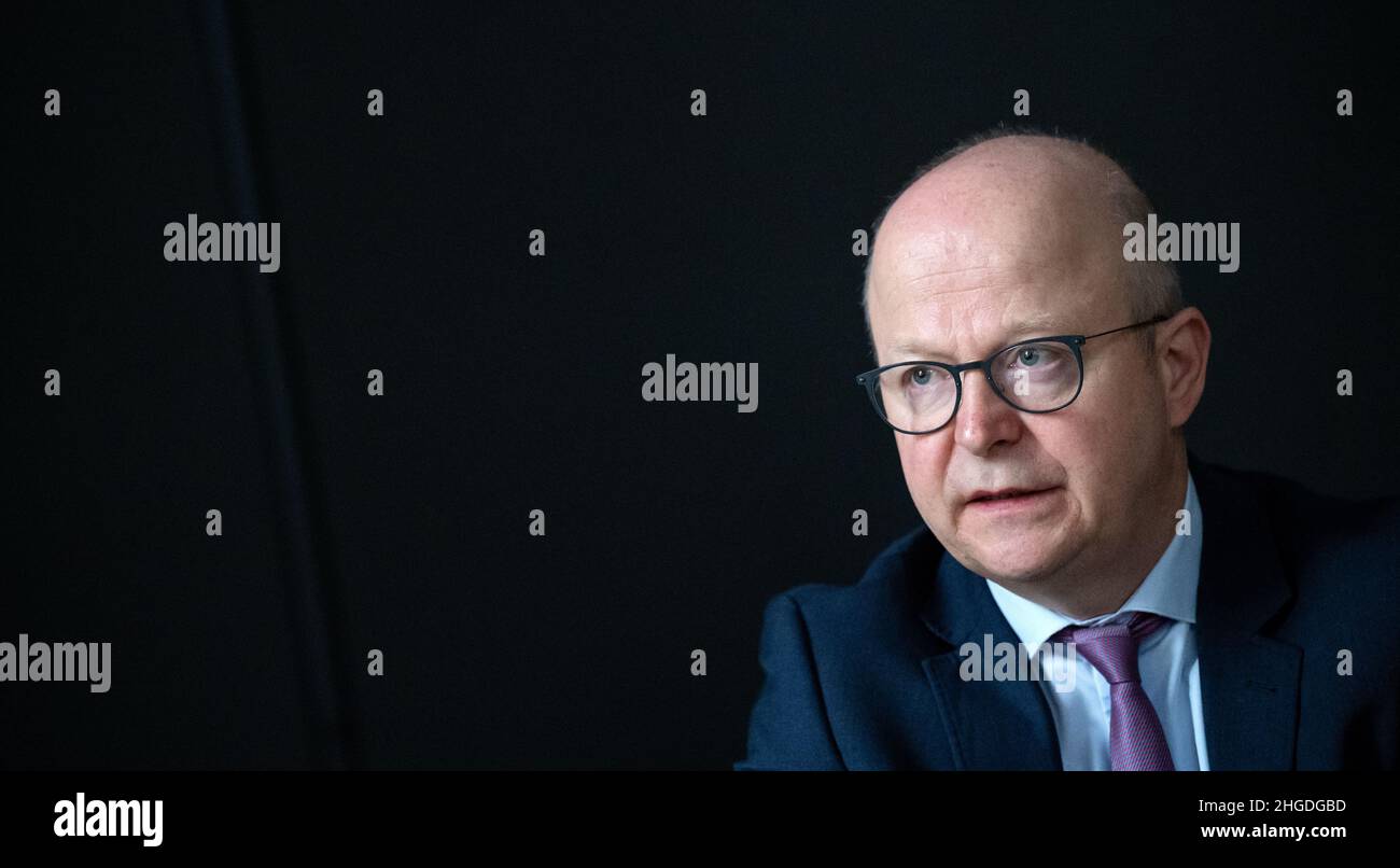 Berlin, Germany. 20th Jan, 2022. Michael Theurer (FDP), Parliamentary ...