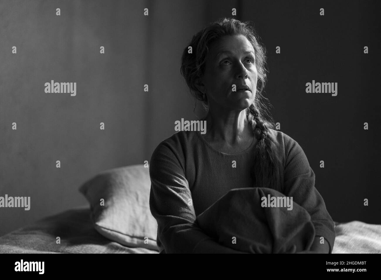 THE TRAGEDY OF MACBETH (2021) FRANCES MCDORMAND JOEL COEN (DIR) A24 ...