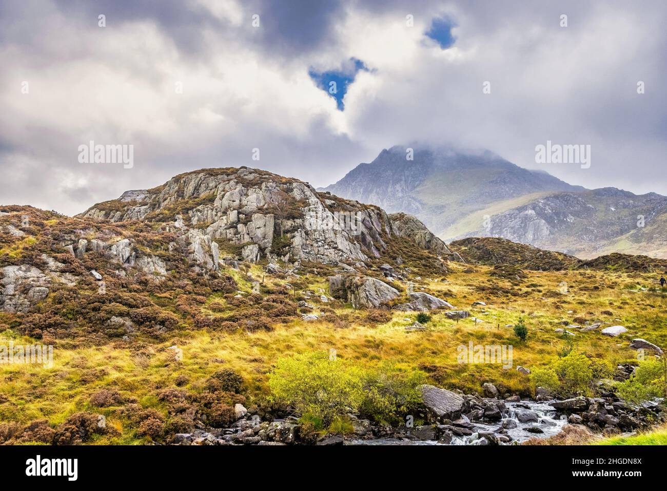 Beautiful Landscape with Tryfan, Snowdonia National Park, North Wales ...