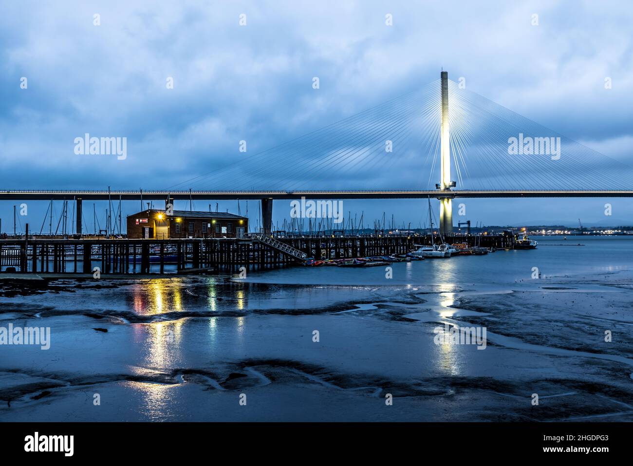 Forth bridge aerial hi-res stock photography and images - Alamy