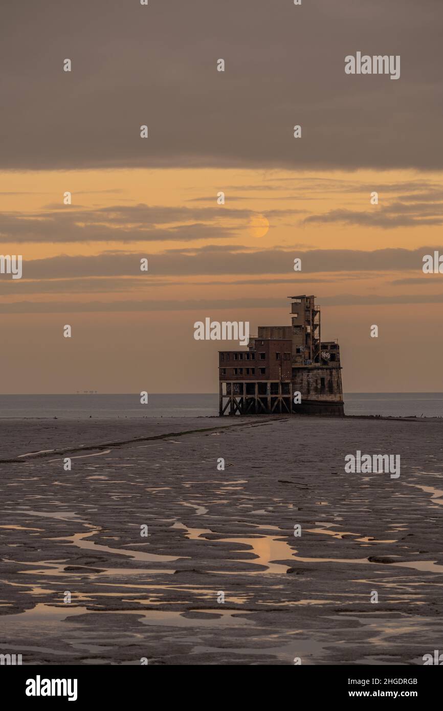 Coastal fort history fortification hi-res stock photography and images ...