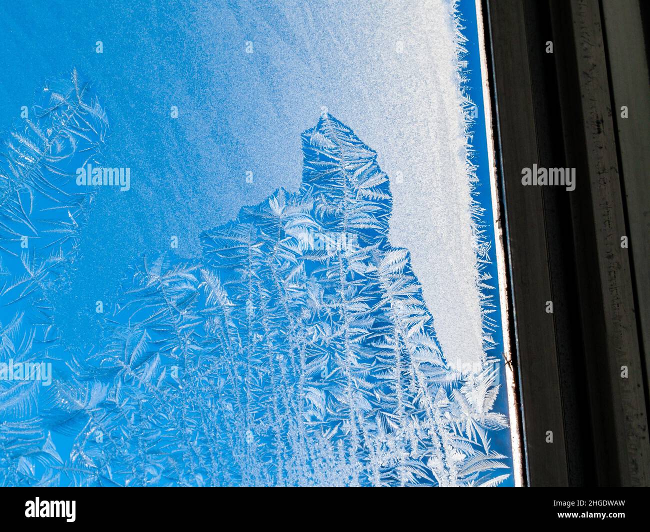 Frosty patterns frost on hi-res stock photography and images - Alamy