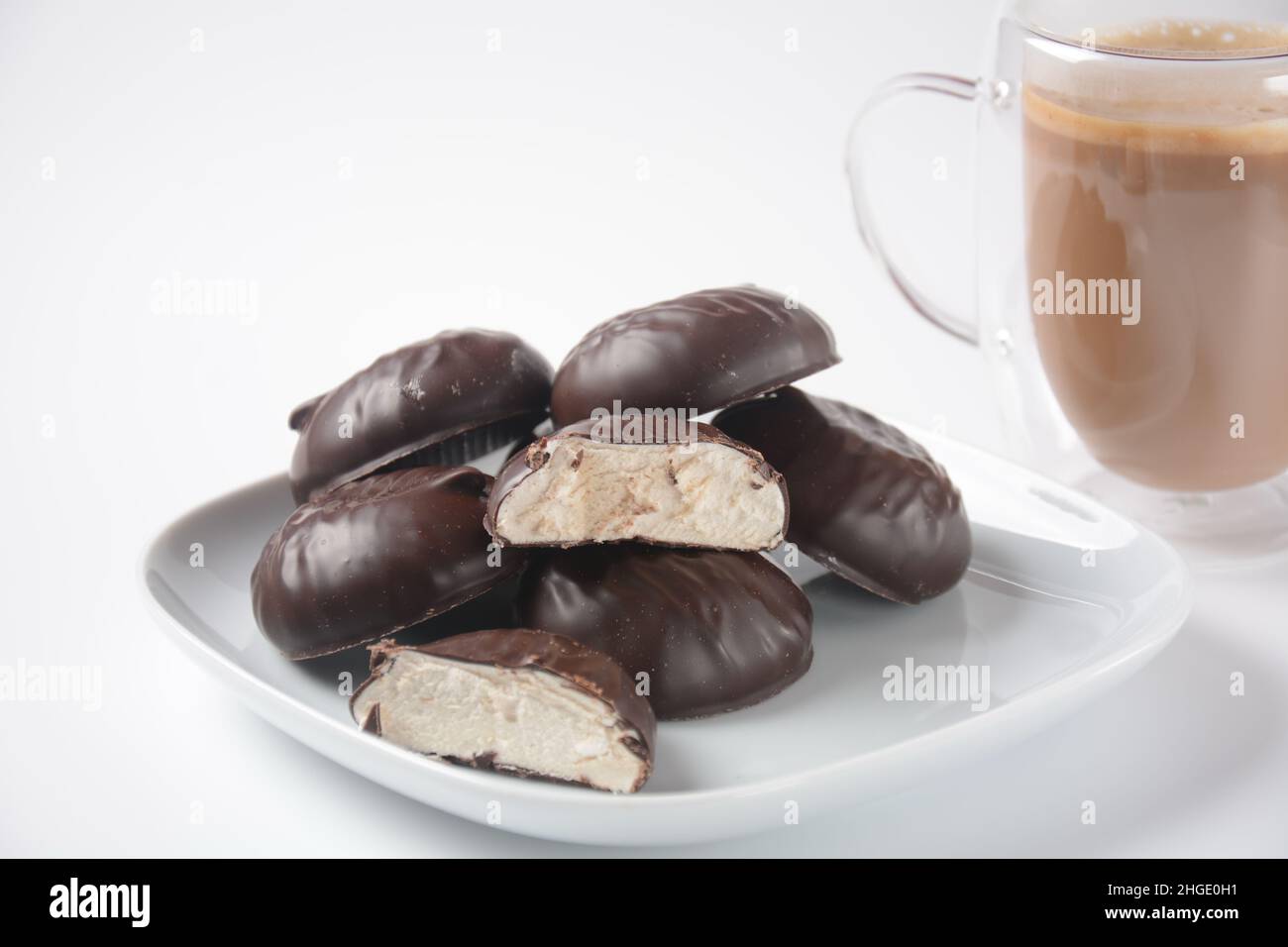Zefir (zephyr),coffee cup, on kitchen table Stock Photo - Alamy