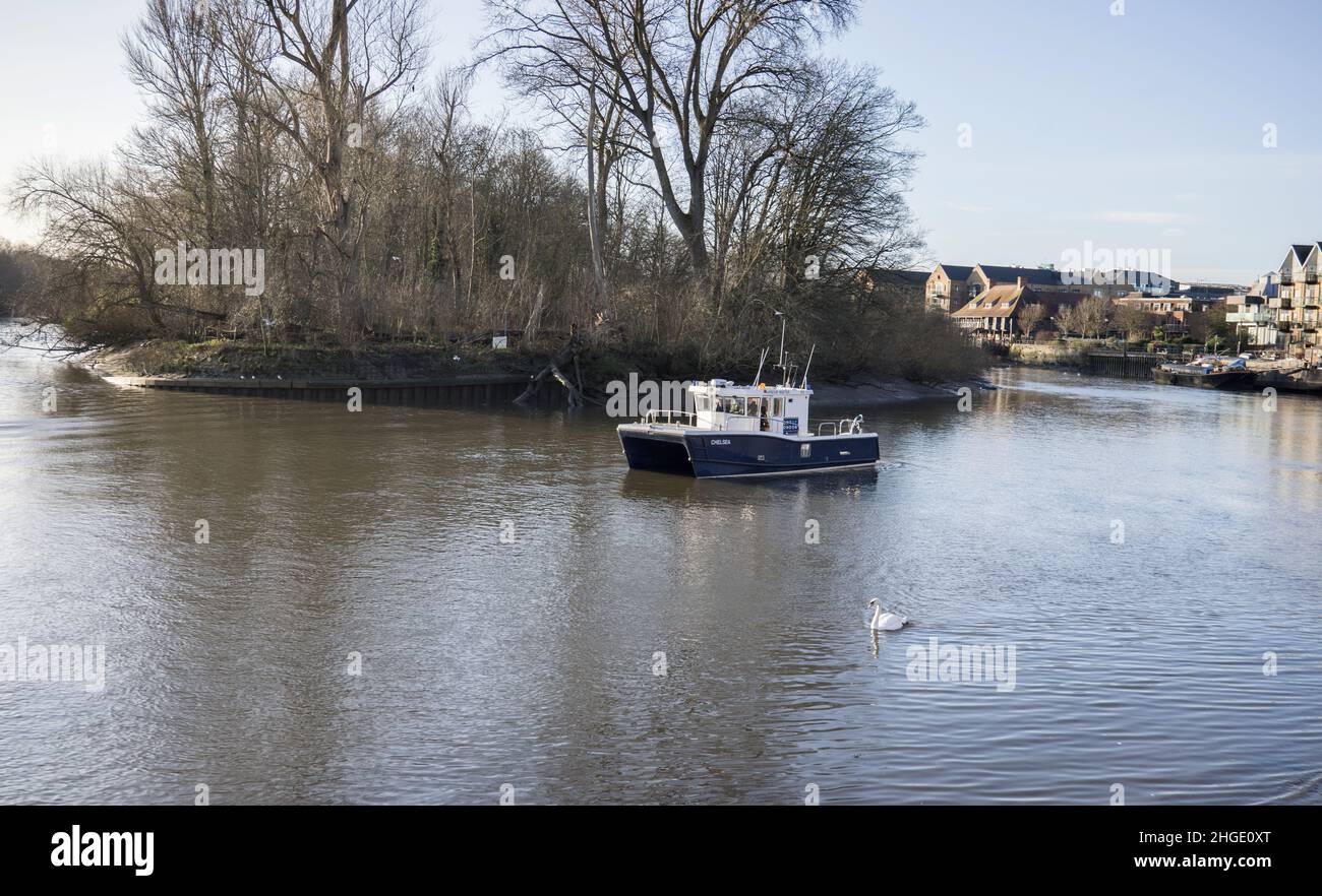 Old isleworth boat hi-res stock photography and images - Alamy