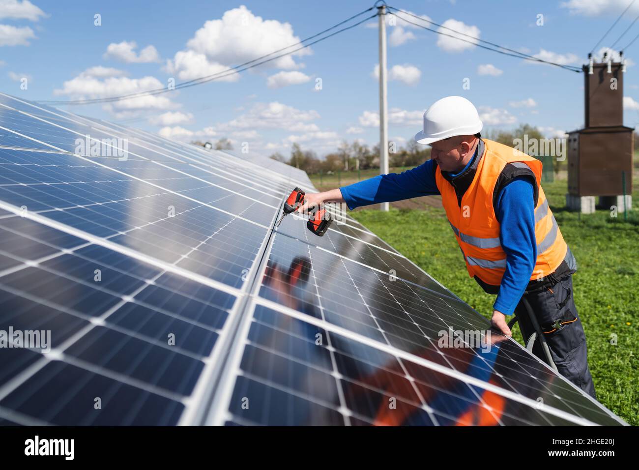 Engineer installs solar panels hi-res stock photography and images - Alamy