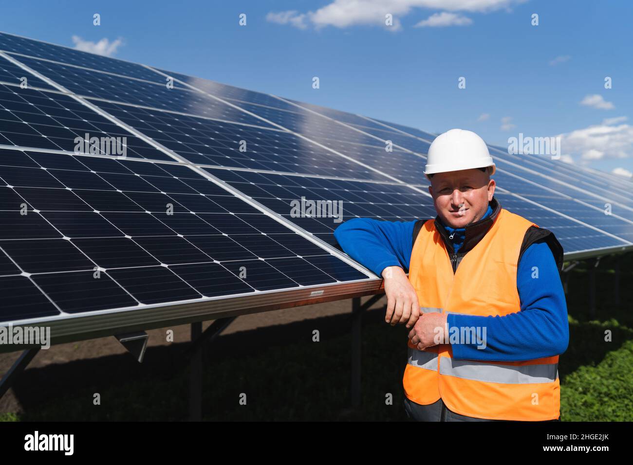 Power plant worker hi-res stock photography and images - Alamy