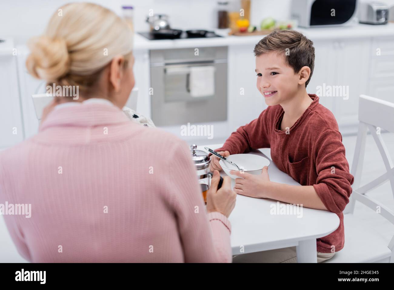 Granny kitchen hi-res stock photography and images - Alamy