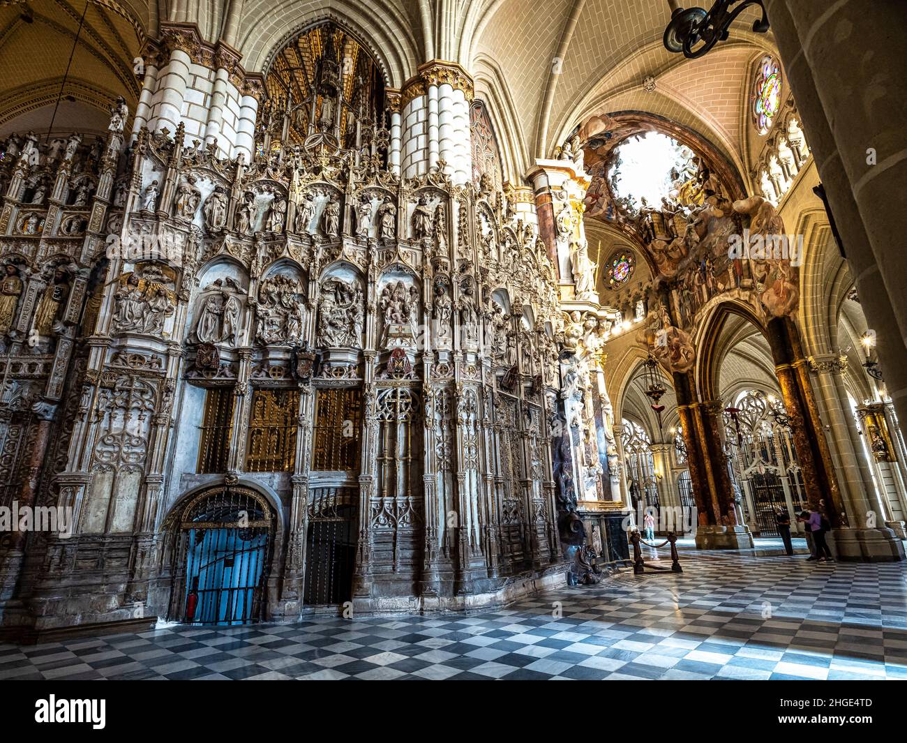 Interior of the Primate Cathedral of Saint Mary of Toledo, Catedral ...