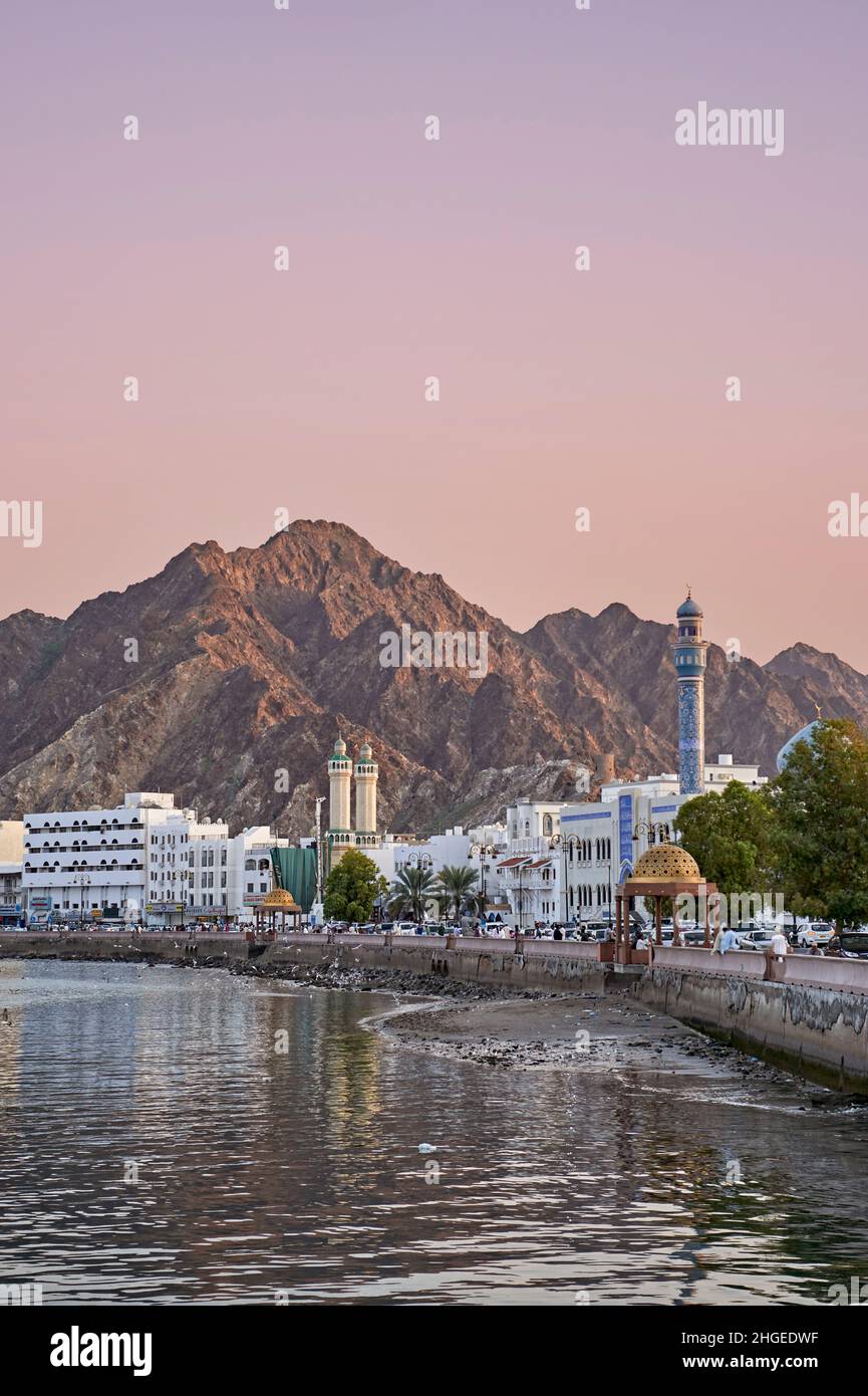 Bank muscat hi-res stock photography and images - Alamy