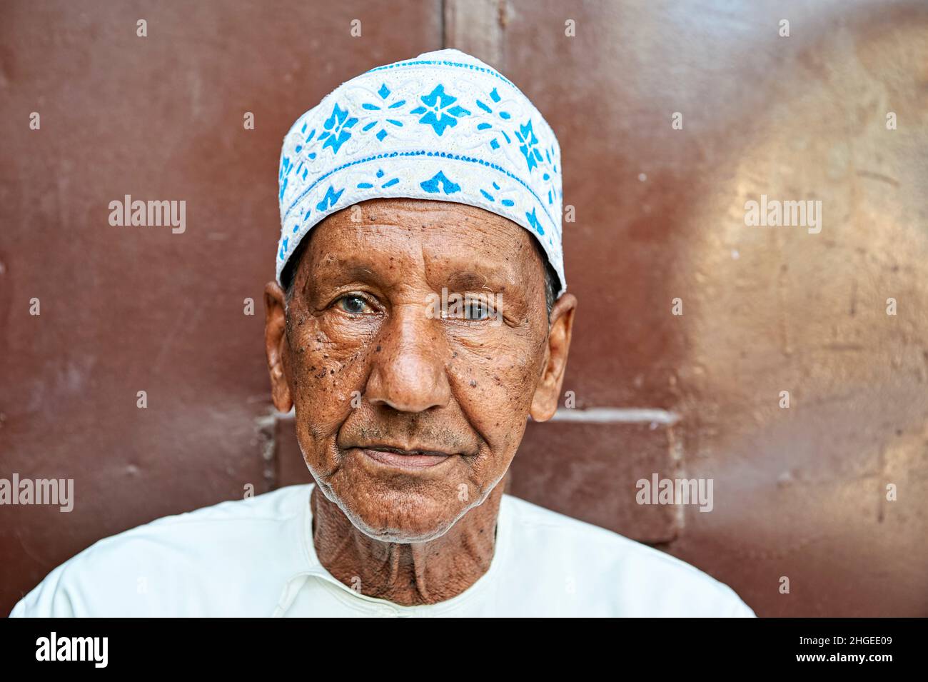 Oman. Muscat. Portrait of omani men Stock Photo - Alamy