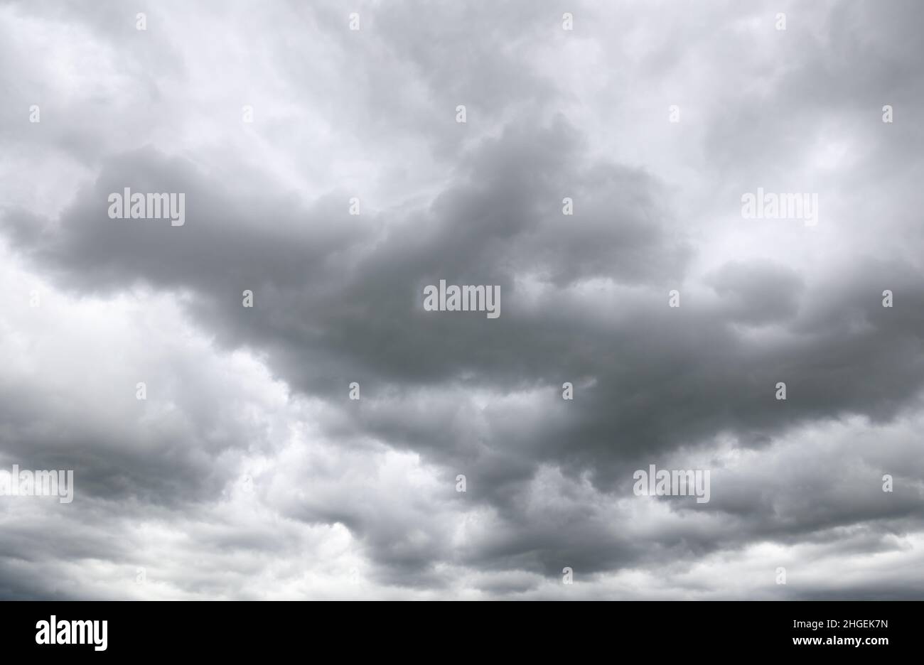 Grey sky horizontal hi-res stock photography and images - Alamy