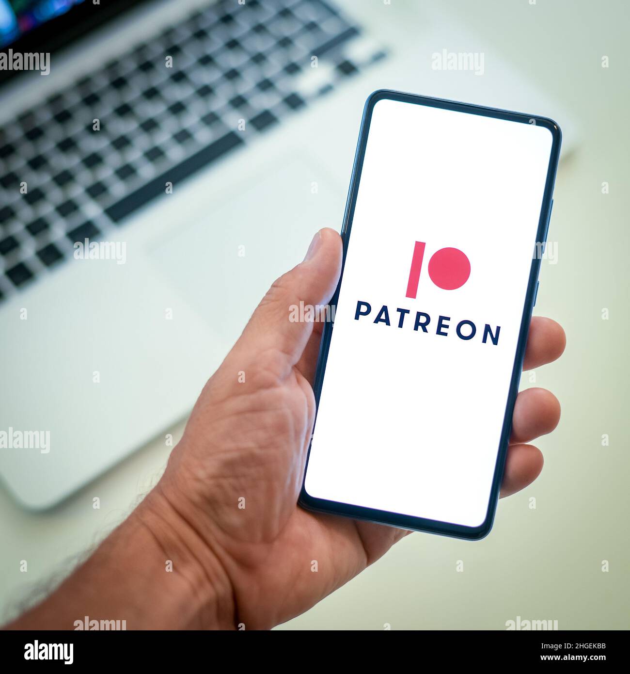 Patreon logo hi-res stock photography and images - Alamy